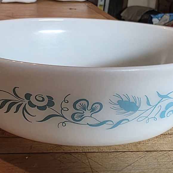Pyrex | Kitchen | Pyrex White And Blue Floral Bowl | Poshmark